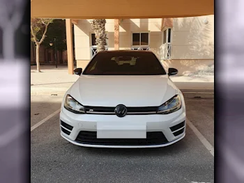 Volkswagen R-Line White 2015 For Sale in Qatar