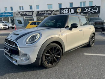 Mini Cooper S White 2018 For Sale in Qatar