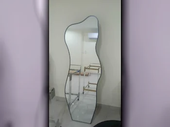 Mirrors Black / Full Length For Sale in Qatar