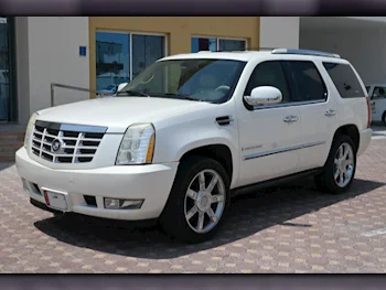 Cadillac Escalade Pearl 2007 For Sale in Qatar