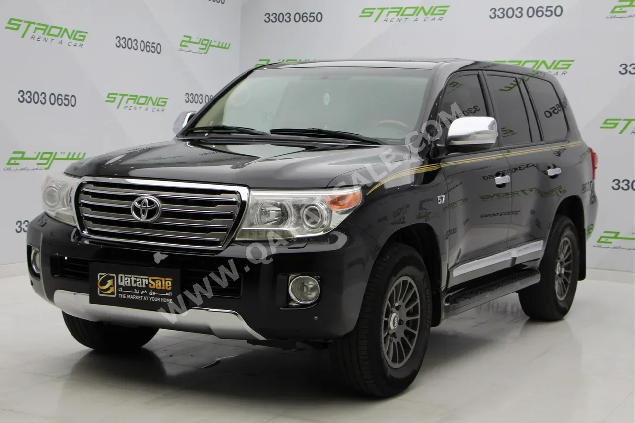 Toyota Land Cruiser VXR Black 2012 For Sale in Qatar