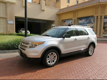 Ford Explorer Silver 2014 For Sale in Qatar