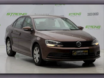 Volkswagen Jetta Brown 2017 For Sale in Qatar