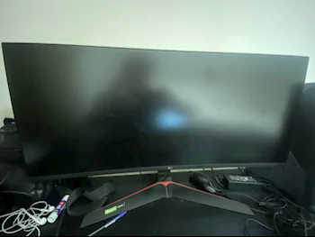 Monitors LG Red / Black For Sale in Qatar