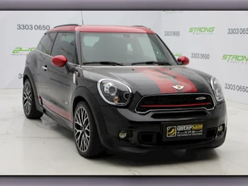 Mini Cooper Paceman Black and Red 2015 For Sale in Qatar