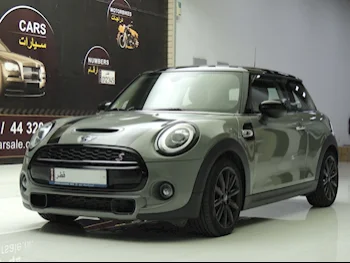 Mini Cooper S Gray 2020 For Sale in Qatar