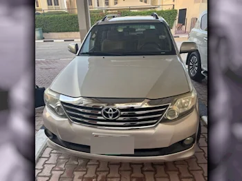 Toyota Fortuner SR5 Gold 2012 For Sale in Qatar