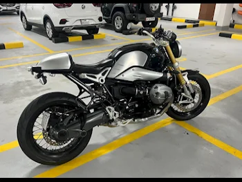 BMW R Nine t/5 50th Edition - 2016 - Color Black For Sale in Qatar