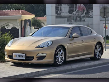Porsche Panamera Gold 2012 For Sale in Qatar