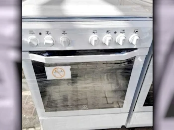 Indesit Cooking Range - Electric - White For Sale in Qatar
