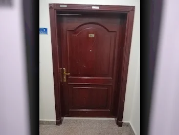 3 Bedrooms Apartment in Doha - Al Mansoura For Rent in Qatar