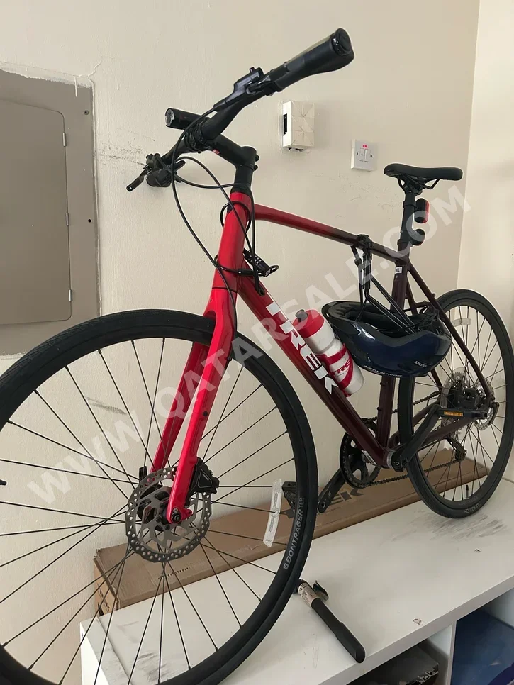 Road Bicycle - Trek Bikes - X-Large (21-22 inch) - Red Road Bike Speed ...
