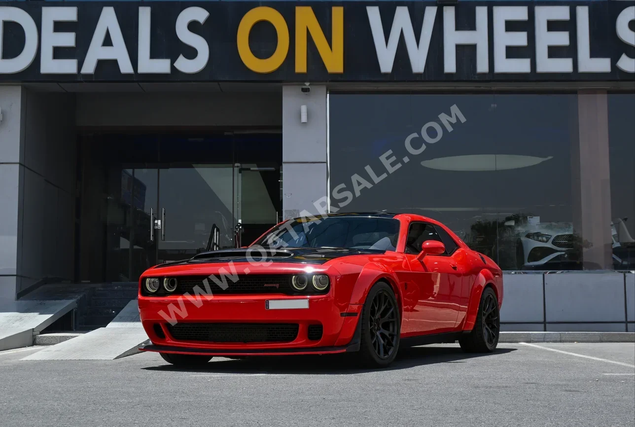 Dodge Challenger SRT Hellcat Redeye Widebody Red 2016 For Sale in Qatar