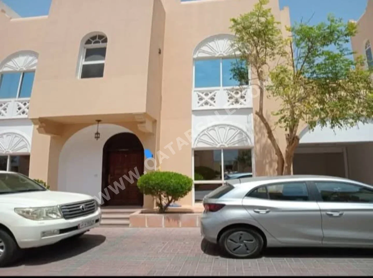 Villas - 4 Bedrooms Compound - Doha - Old Airport For Rent in Qatar