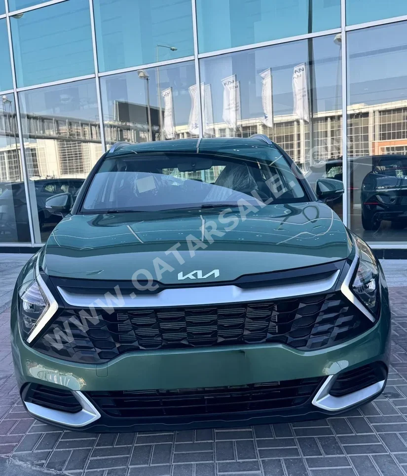 Kia Sportage SUV 2x4 Green For Rent in Qatar