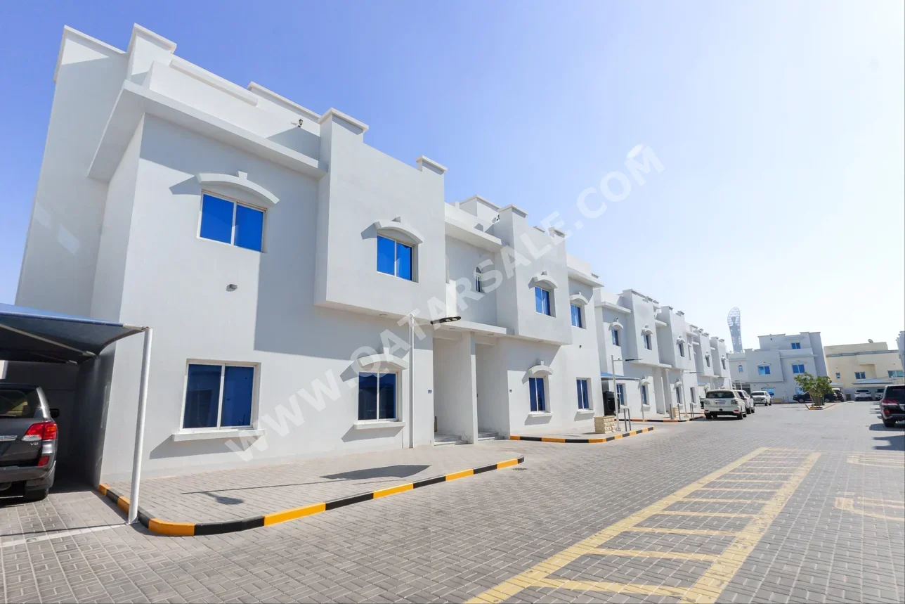 Villas - 5 Bedrooms Compound - Al Rayyan - Al Waab For Rent in Qatar