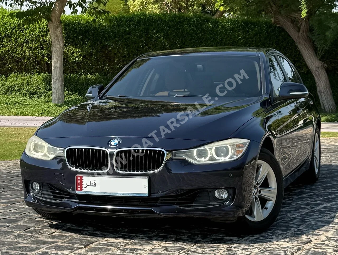 BMW 3-Series 320i Dark Blue 2014 For Sale in Qatar
