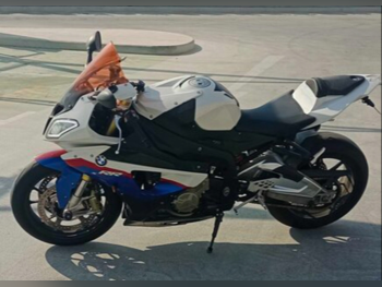 BMW M 1000 RR - 2011 - Color White Sportbike For Sale in Qatar