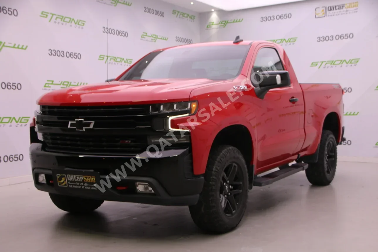 Chevrolet Silverado LT Trail Boss Z71 Red 2022 For Sale in Qatar