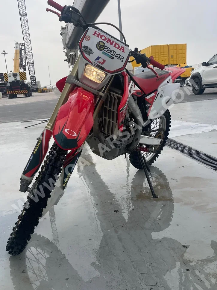 HONDA TRX 450 R - 2017 - Color Red & Black Sportbike For Sale in Qatar