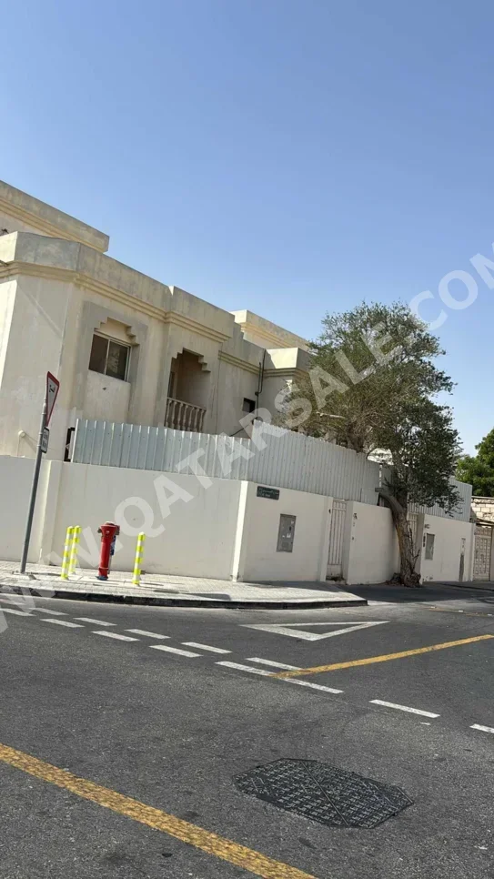 Villas - 8 Bedrooms Family Residential - Umm Salal - Al Kharaitiyat For ...