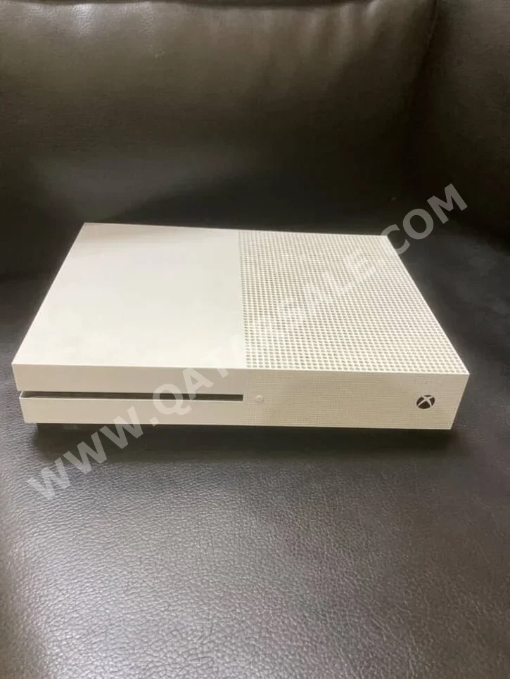 - Microsoft 2016 - Included Controllers: 1 - Xbox One S Multi Regional ...