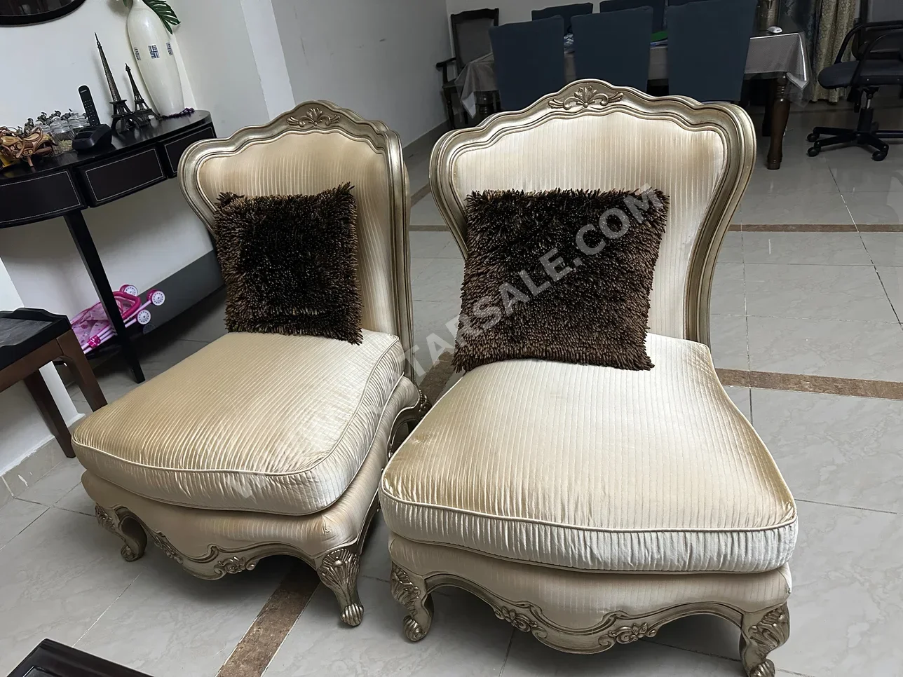 Accent Sofas - Beige For Sale in Qatar