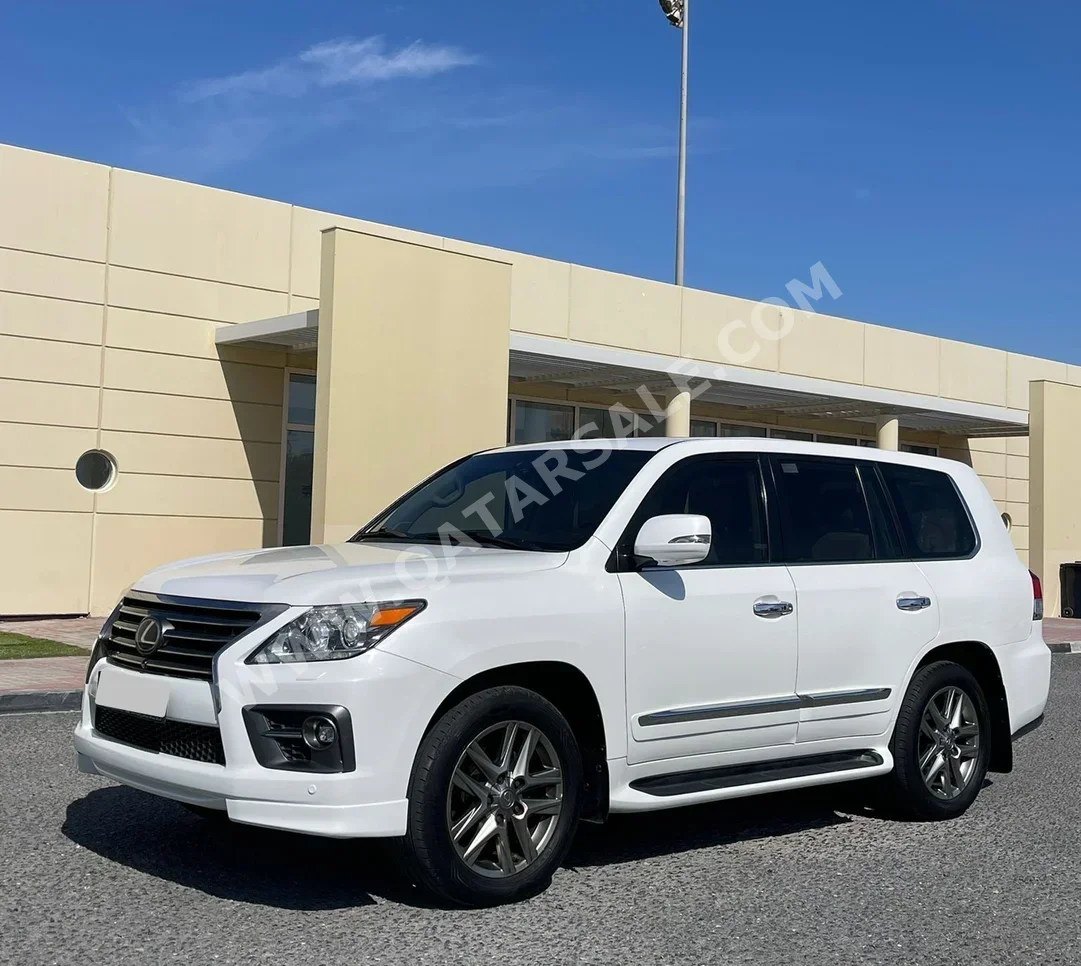 Lexus LX 570 White 2014 For Sale in Qatar