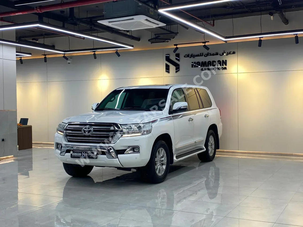 Toyota Land Cruiser GXR White 2016 For Sale in Qatar
