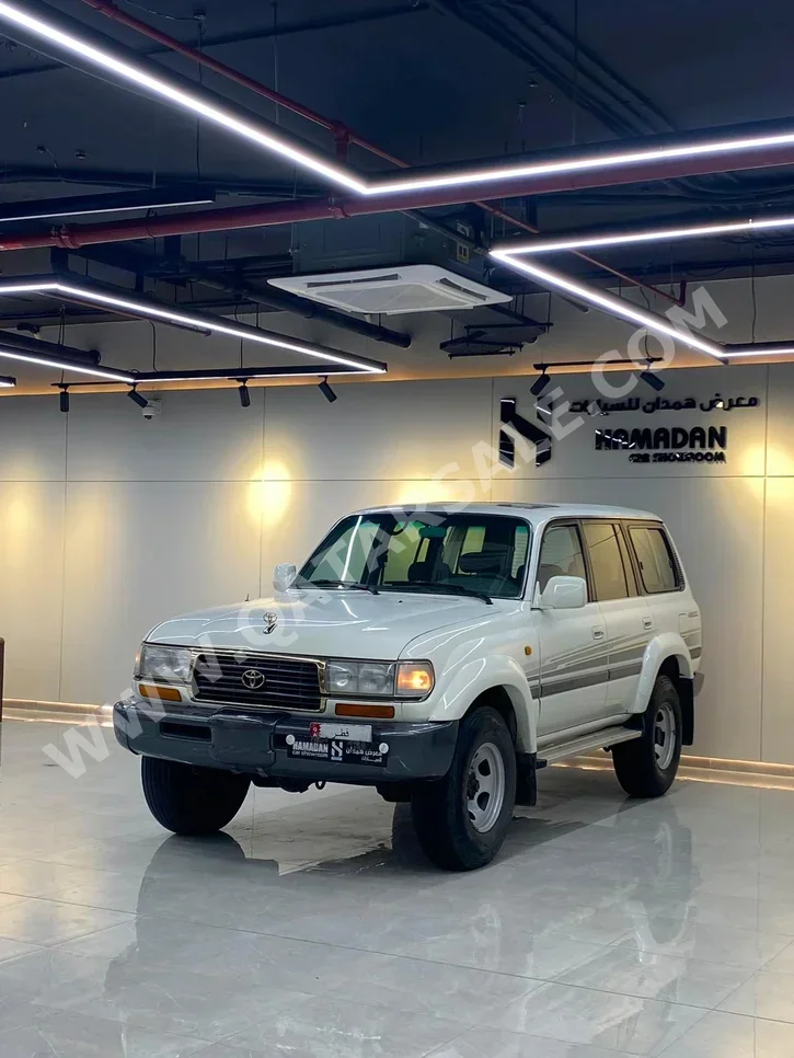 Toyota Land Cruiser GXR White 1997 For Sale in Qatar